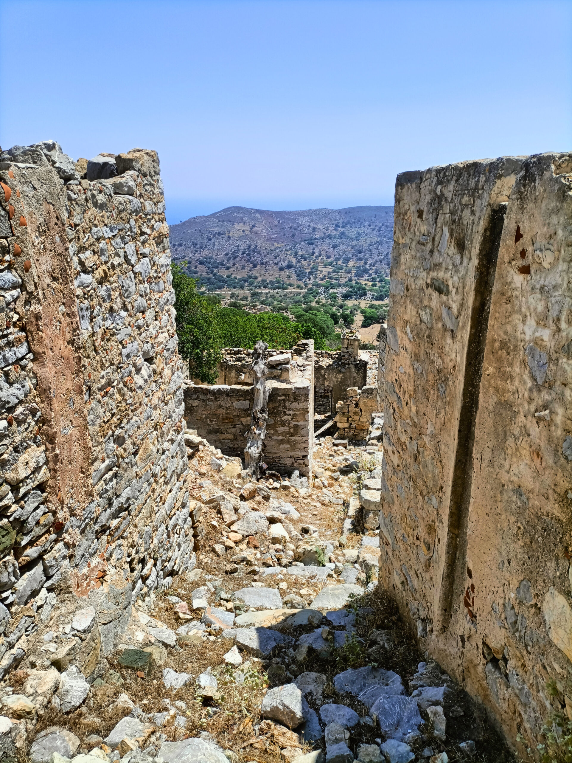 Abandoned-village-Mikro-Chorio-Tilos ⋆ EverlastingWandering