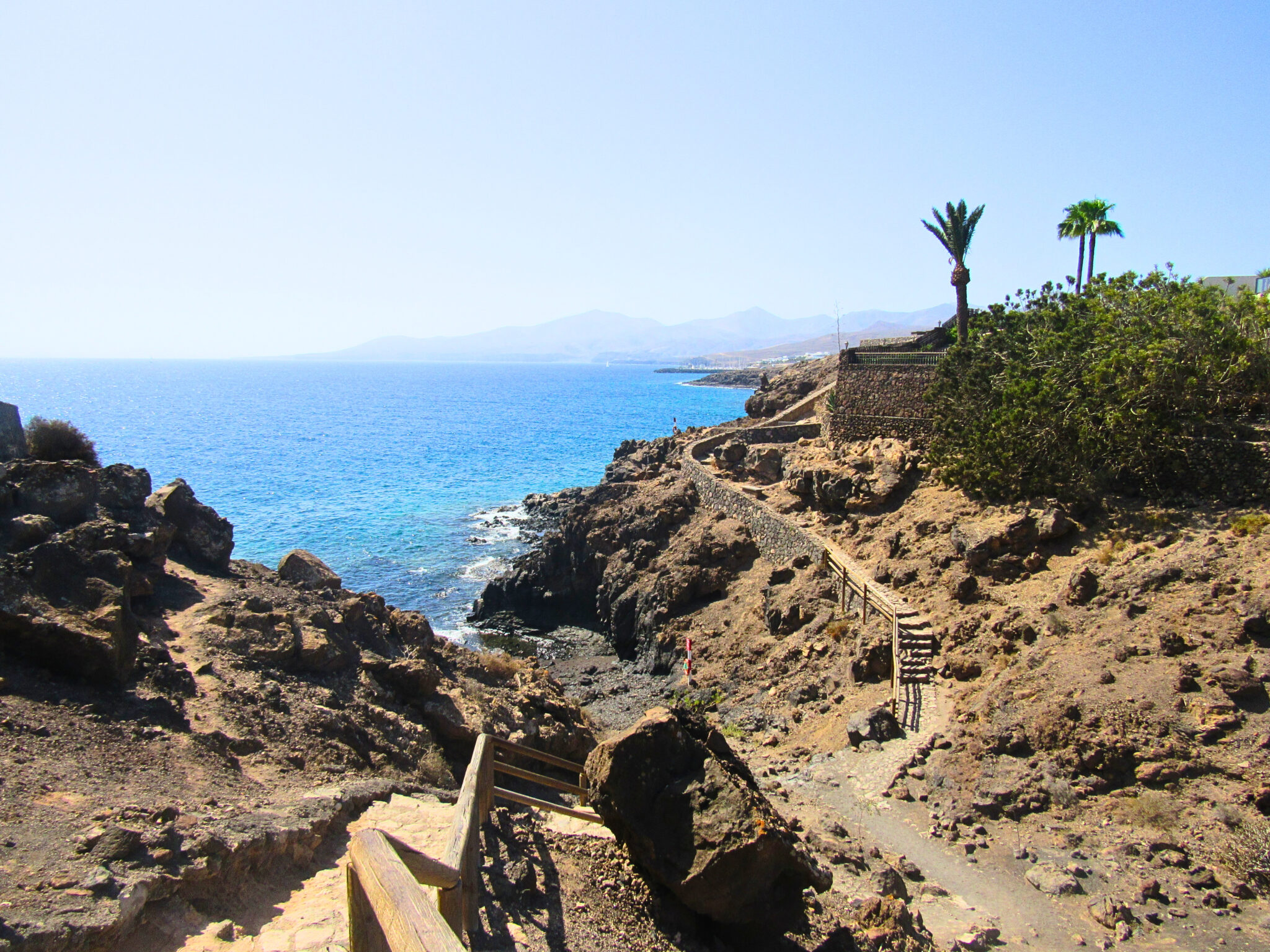 Puerto del Carmen to Puerto Calero Coastal Walk, Lanzarote ⋆ ...